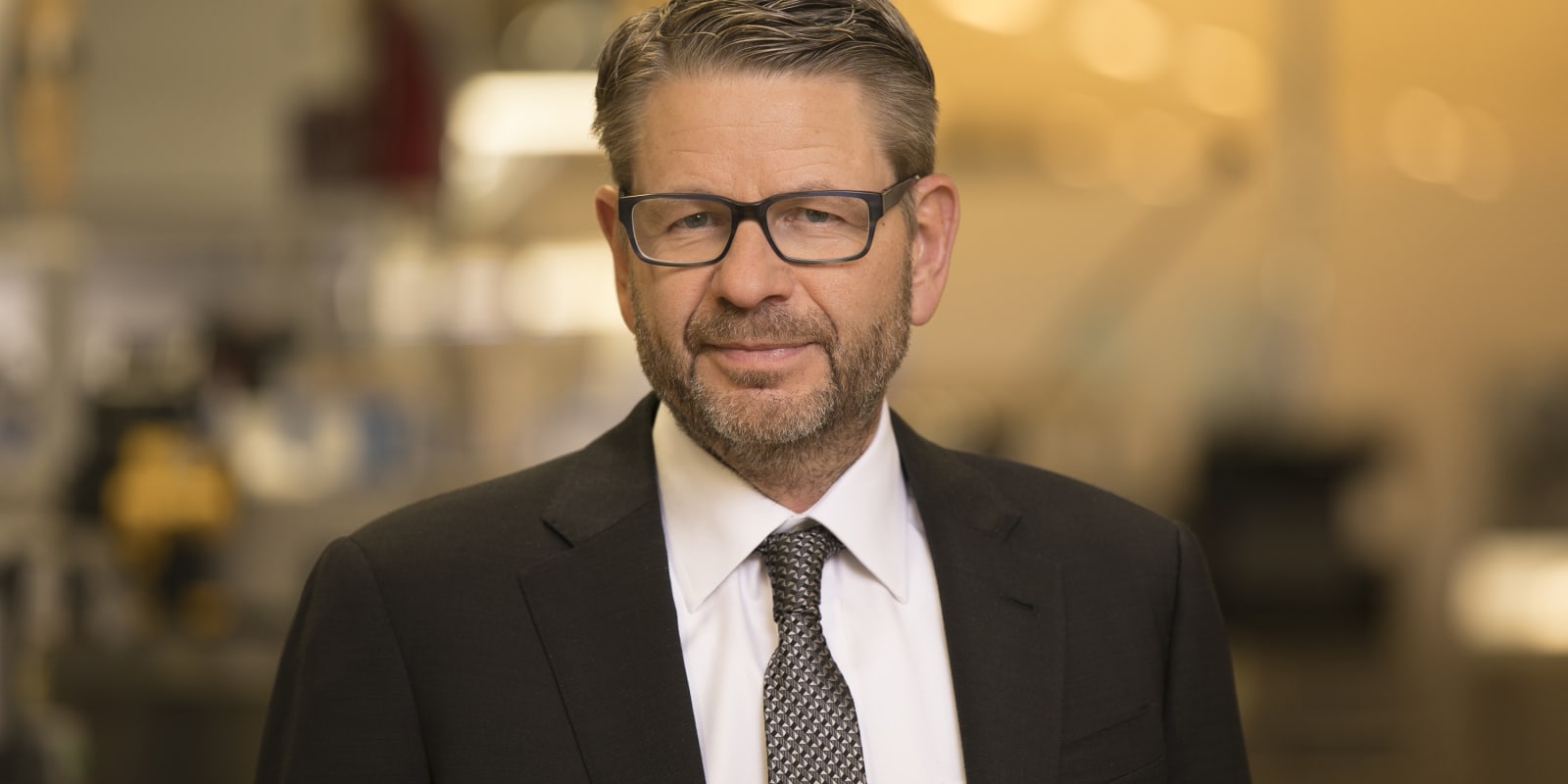 Jón Sigurdsson annonce sa retraite et cède sa place à Sveinn Sölvason ...