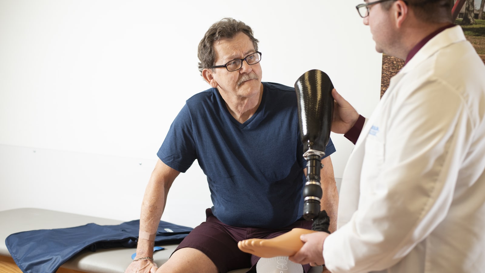 Components of a Prosthetic Leg. Ossur.com