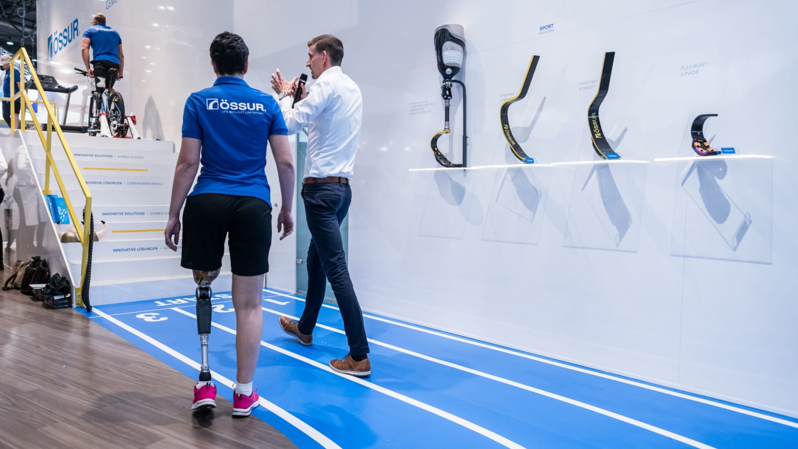 Como são feitas as pernas protéticas? Ossur.com