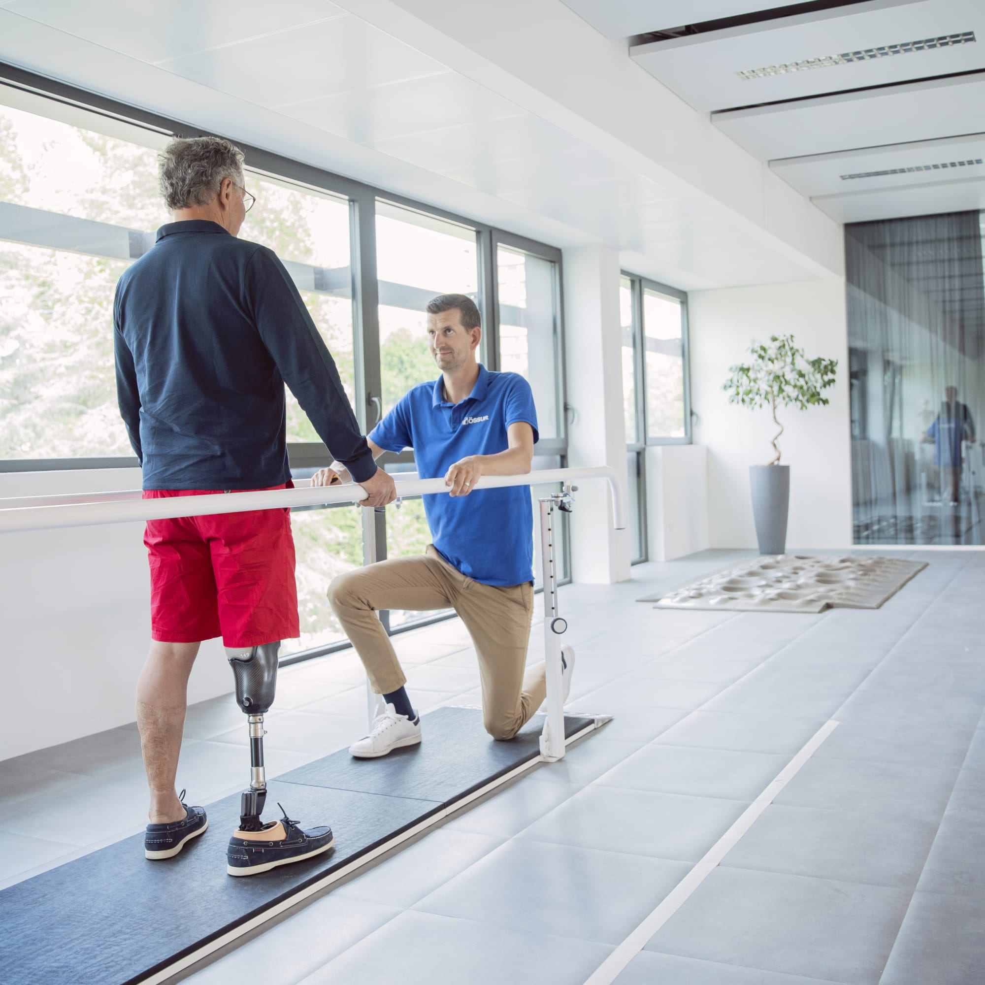 All About Your Amputee Rehabilitation Team | Össur Prosthetics